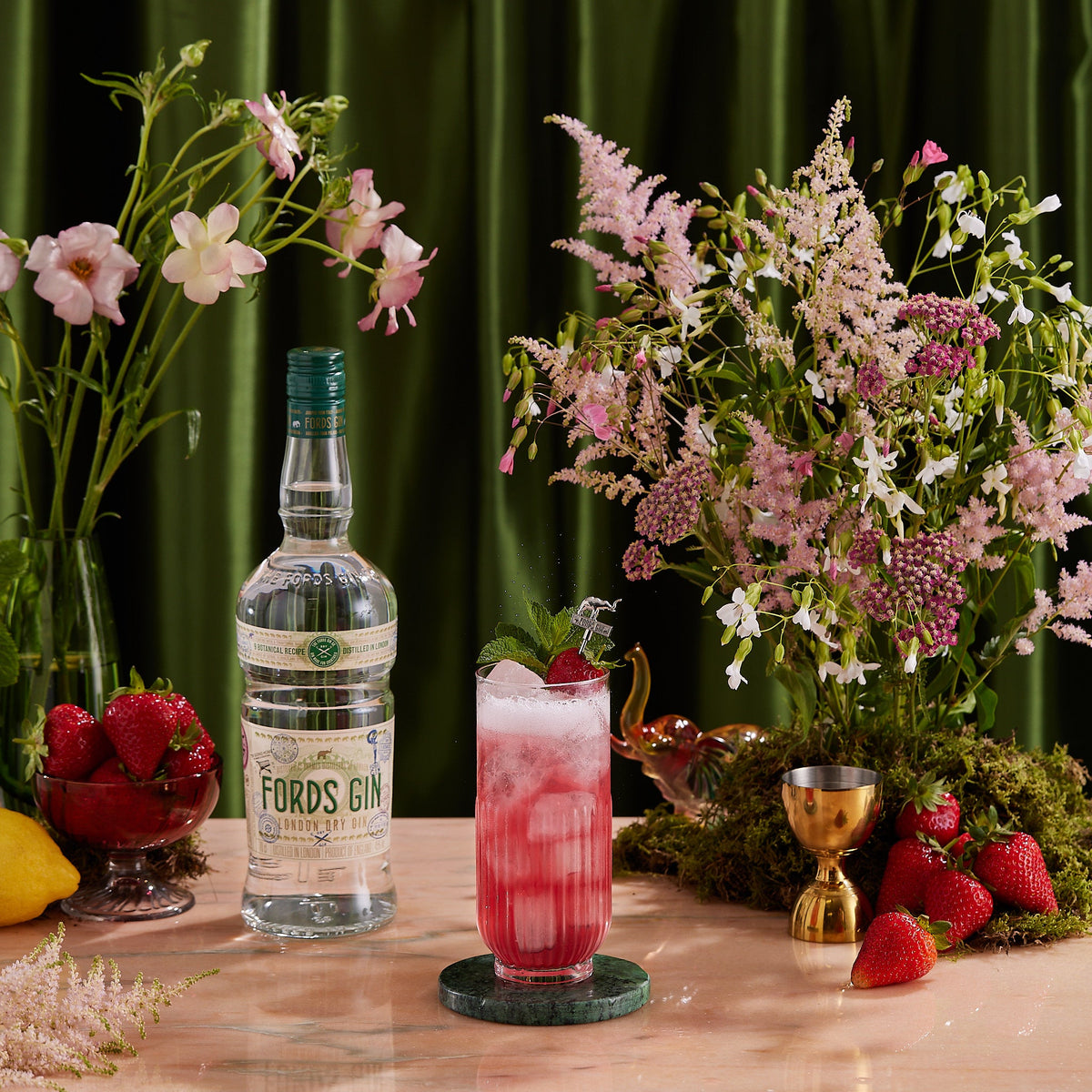 Best Gin Glasses for Gin and Tonic: Enhance Your Cocktail Experience